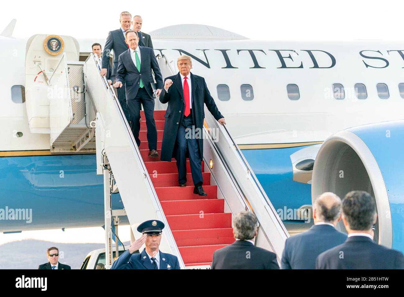 Senator toomey hi-res stock photography and images - Alamy