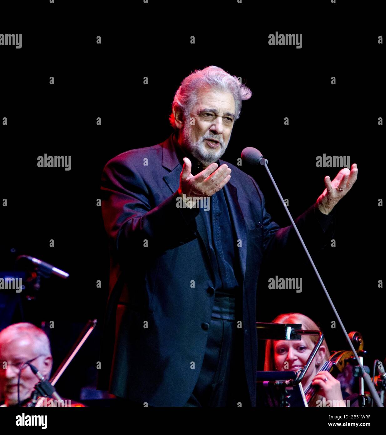 Placido domingo singer hi-res stock photography and images - Alamy