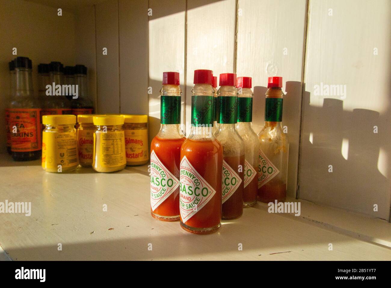 Condiments shelf hi-res stock photography and images - Alamy