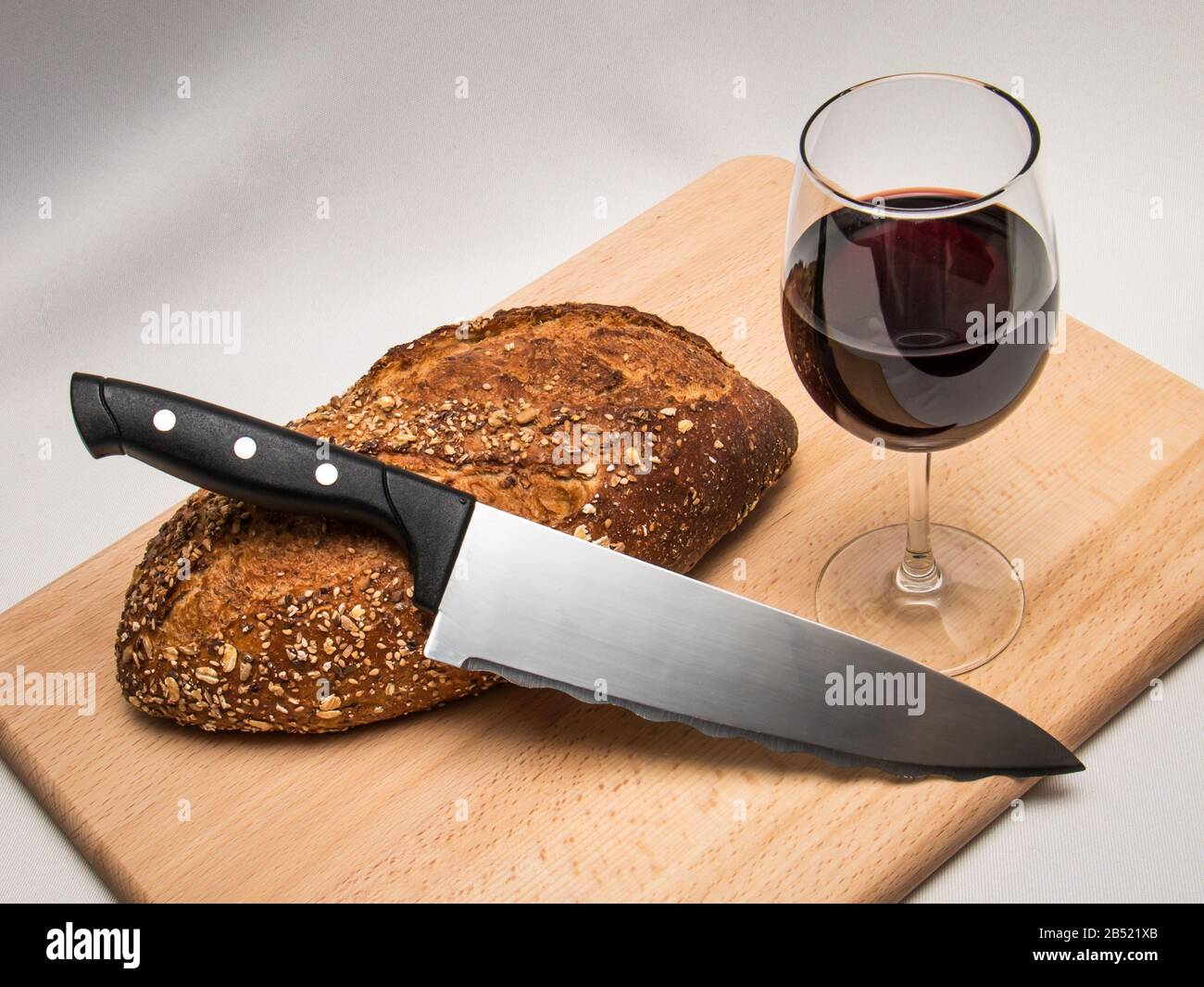 Communion bread and wine hi-res stock photography and images - Alamy