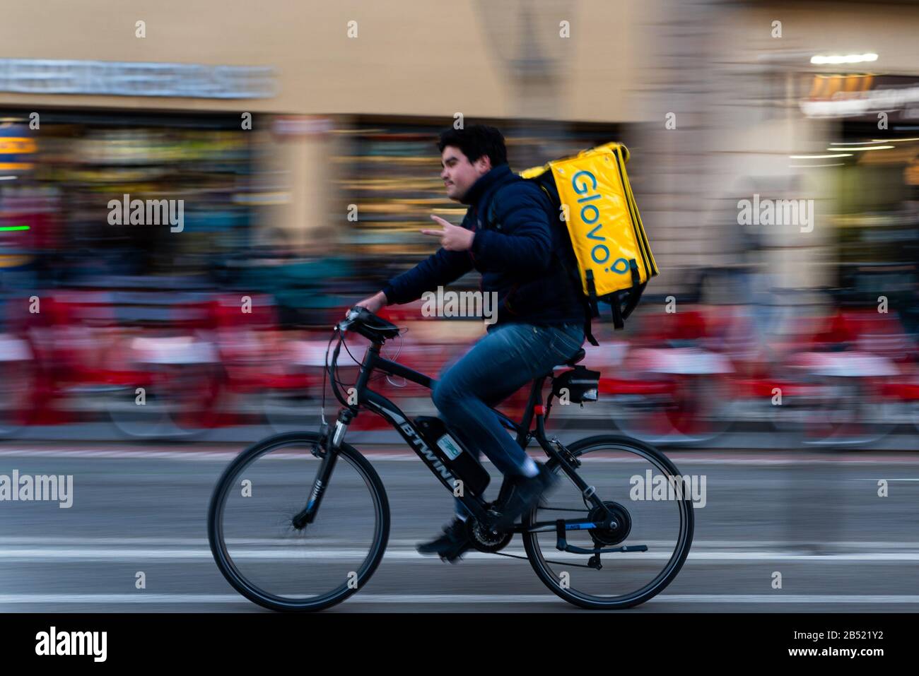 Gig economy hi-res stock photography and images - Alamy