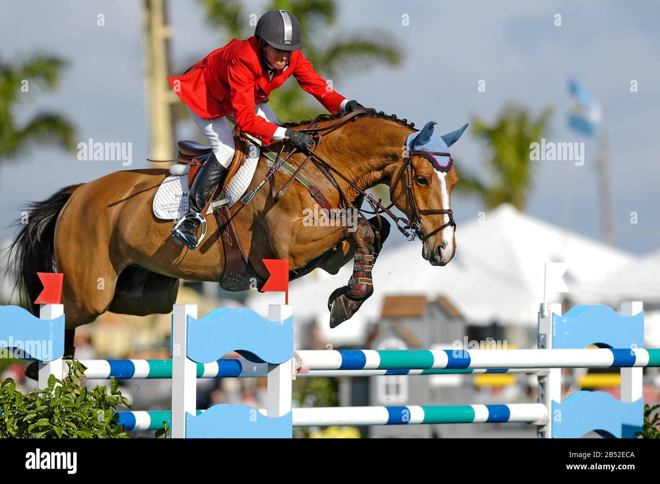 Oxer jump hi-res stock photography and images - Alamy