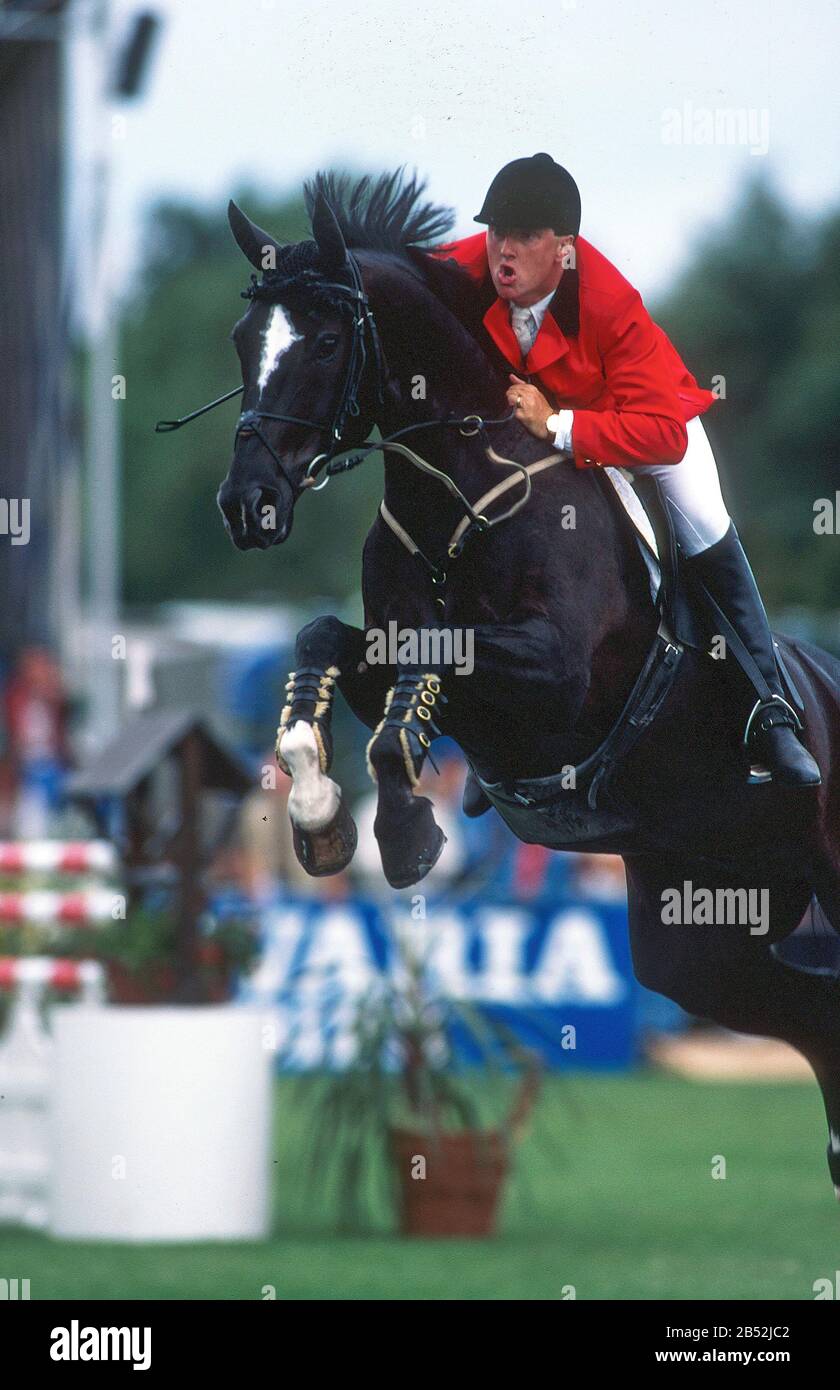 Equestrian gun hi-res stock photography and images - Alamy