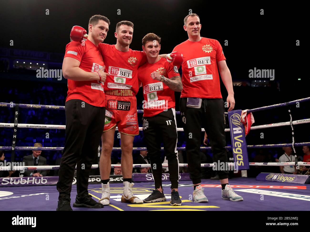Super welterweight contest manchester arena hi-res stock photography ...