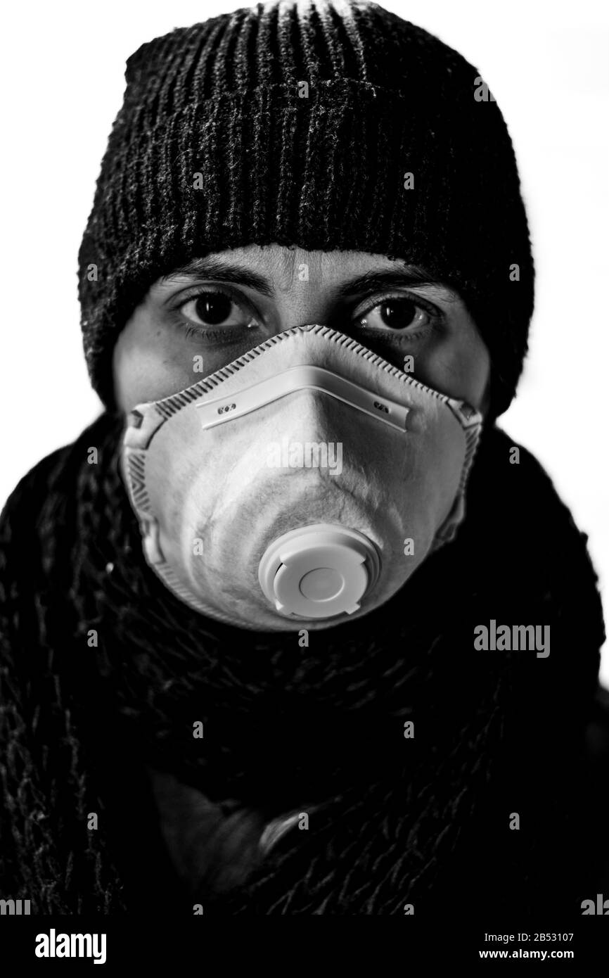 No people airport coronavirus covid Black and White Stock Photos ...