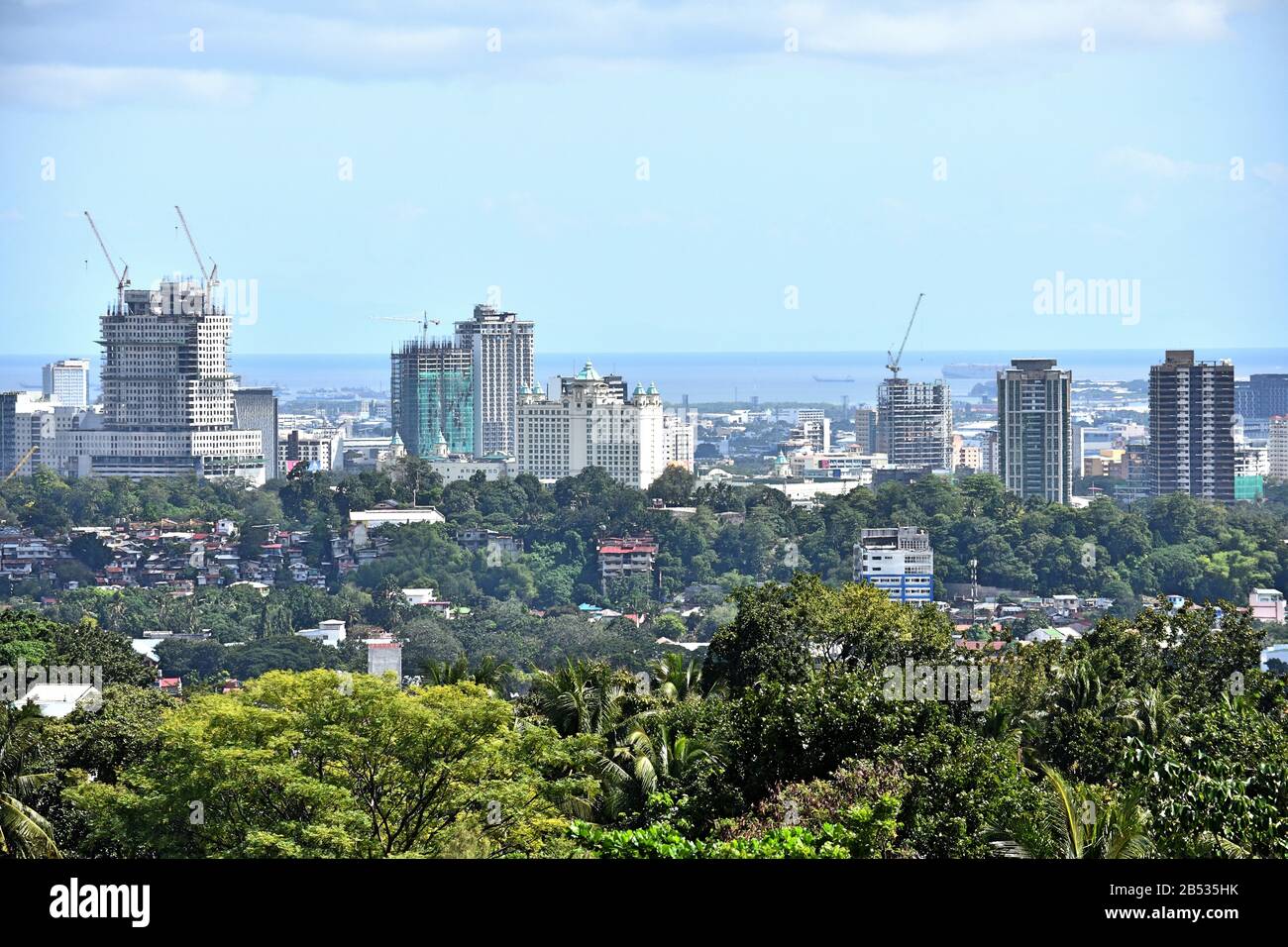 Small and tall buildings hi-res stock photography and images - Alamy