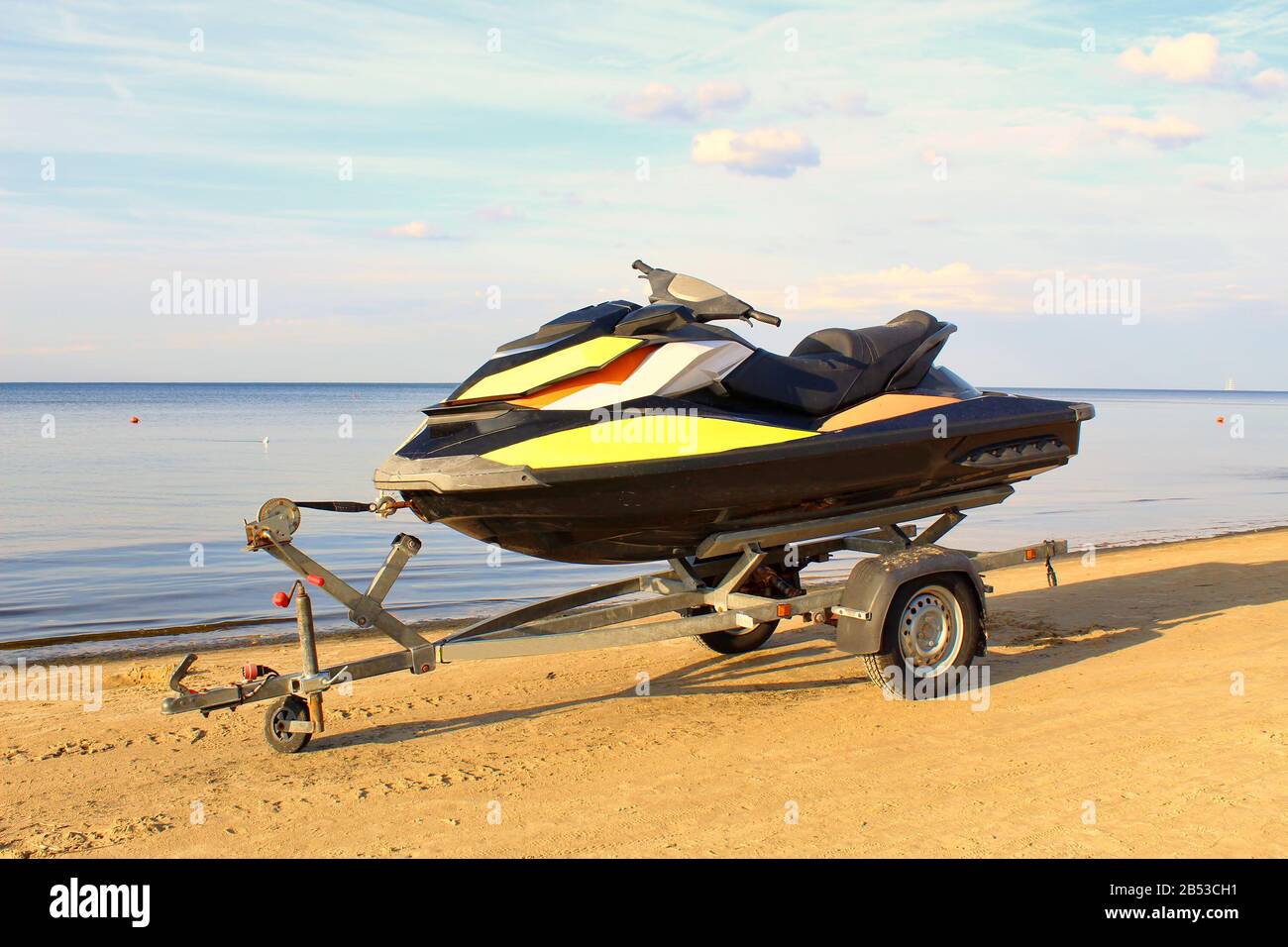 Jet ski trail hi-res stock photography and images - Alamy