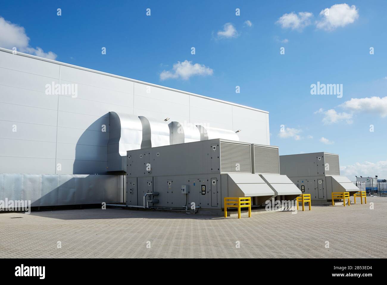 Manufacturing facility and warehouse Stock Photo - Alamy