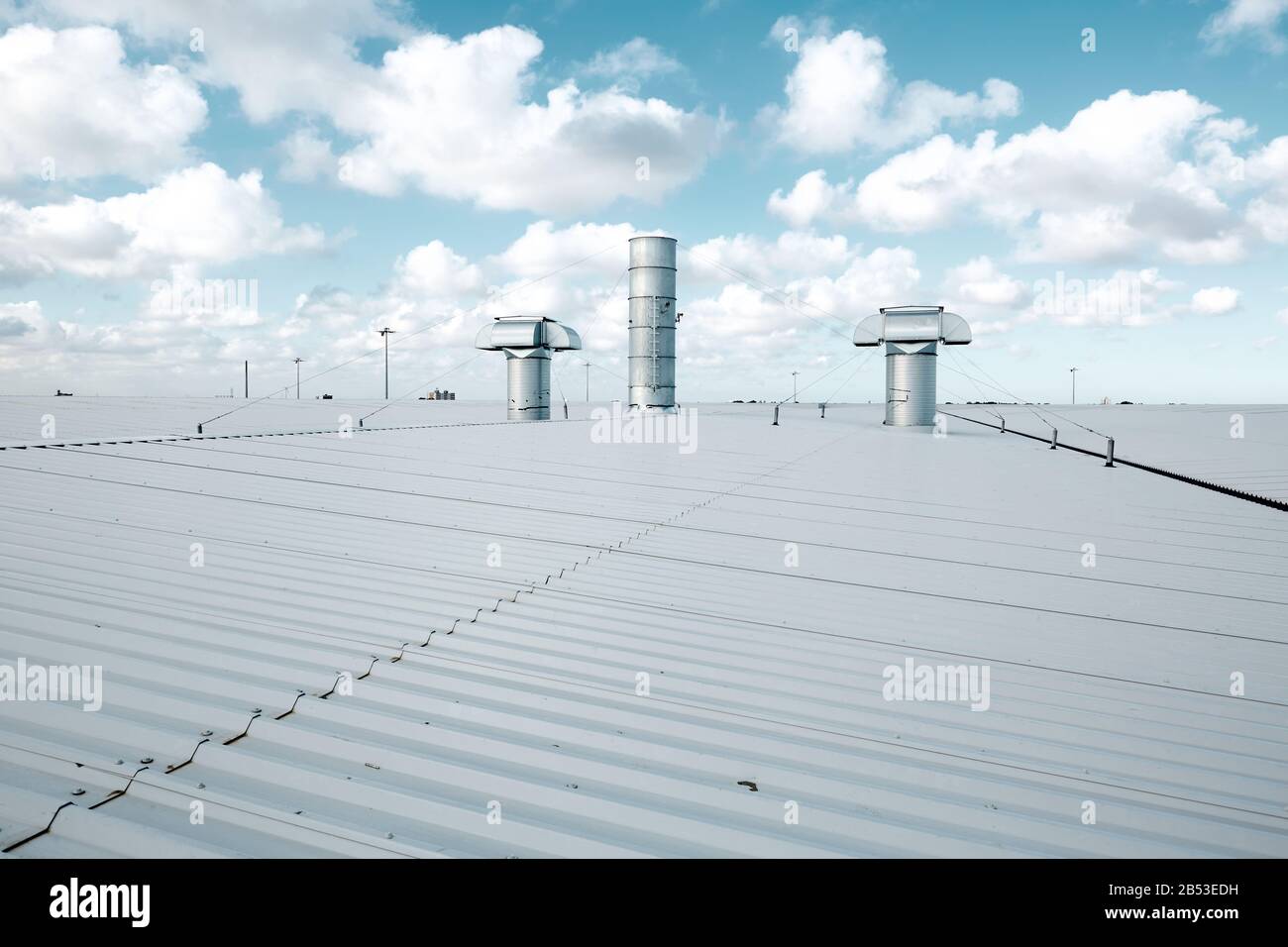 Industrial factory unit roof hi-res stock photography and images - Alamy