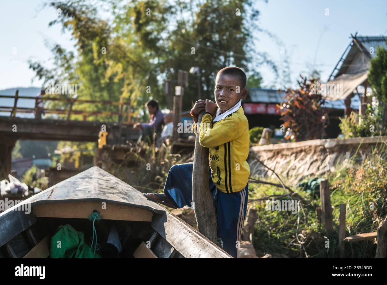 Local people, Inle lake, Myanmar, Asia Stock Photo - Alamy