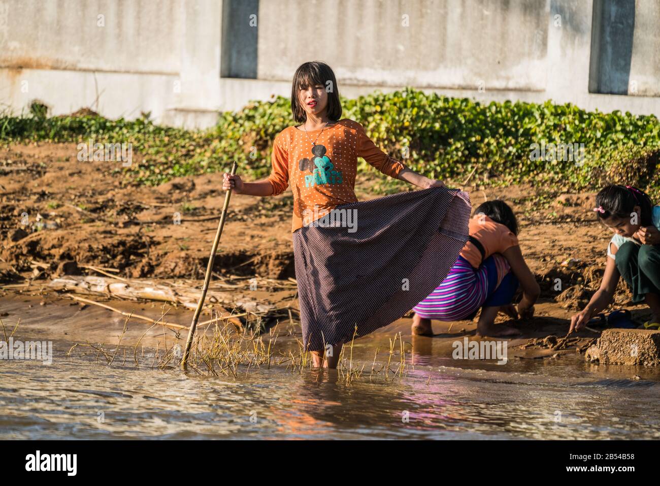 Local people, Inle lake, Myanmar, Asia Stock Photo - Alamy