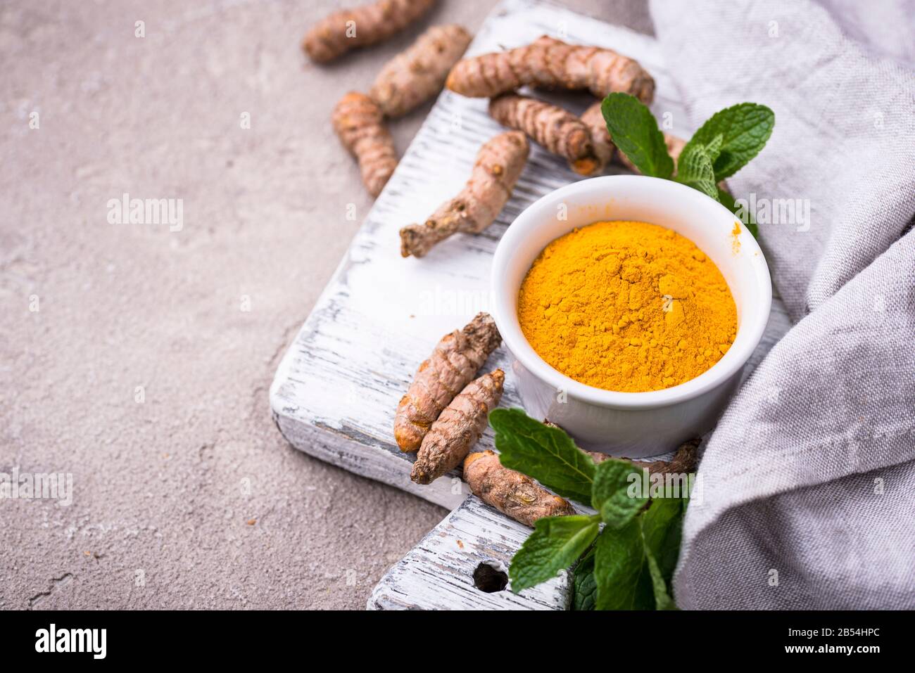 Fresh curcuma root hi-res stock photography and images - Alamy