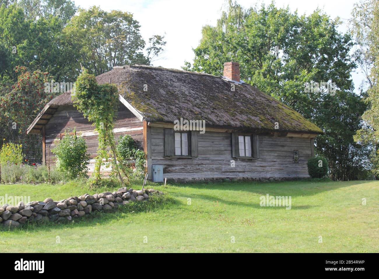Old house traditional Stock Photo - Alamy
