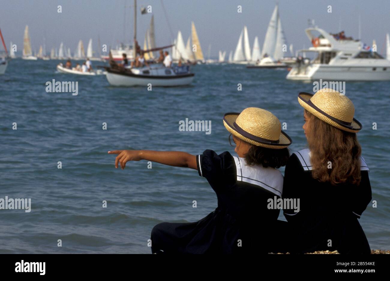 Sailing girls hi-res stock photography and images - Alamy