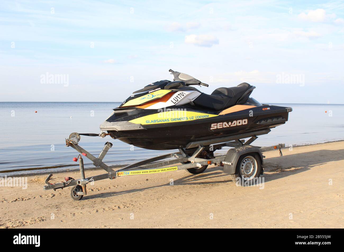 Sky jet on the beach Stock Photo - Alamy