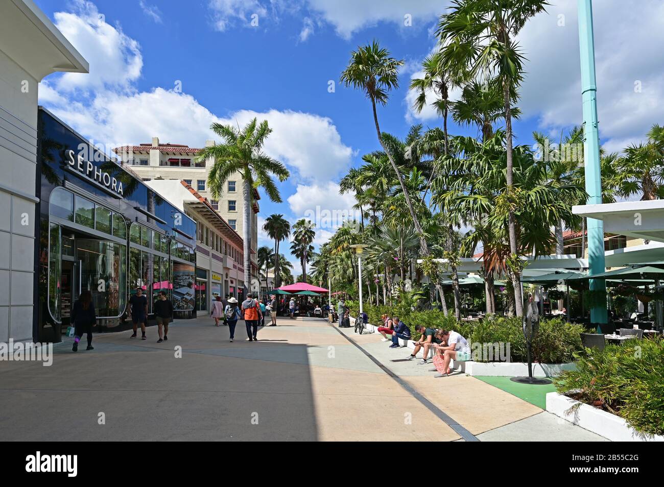 Lincoln road mall miami hi-res stock photography and images - Alamy
