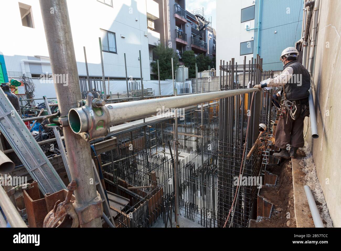 Japanese Construction Workers High Resolution Stock Photography and ...