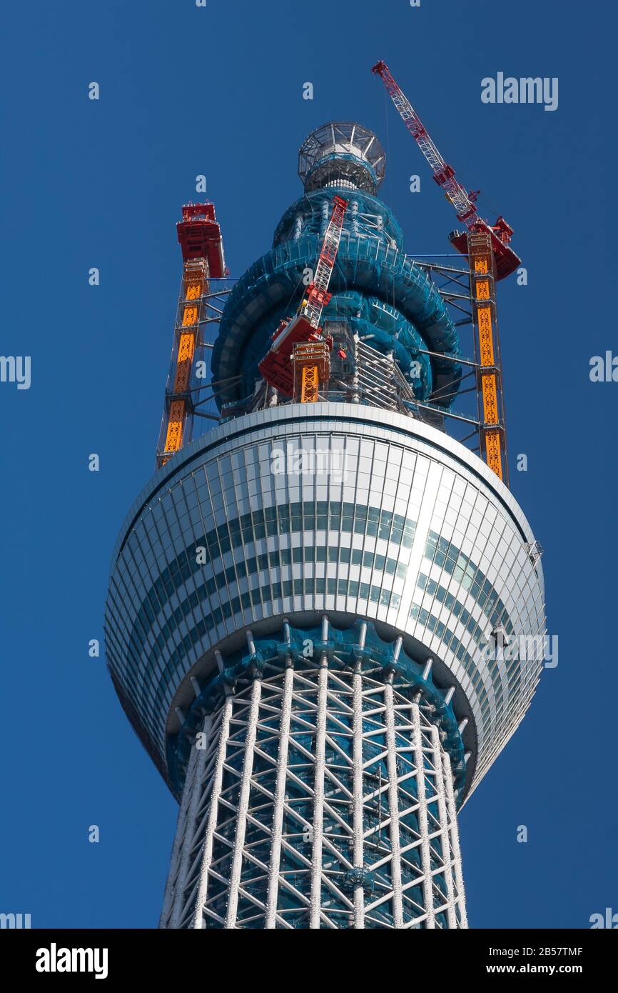 Tokyo sky tree under construction hi-res stock photography and images ...