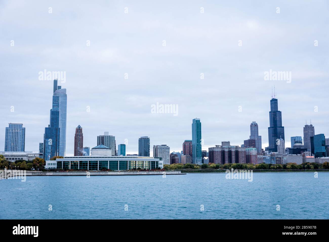 Chicago lakefront in fall hi-res stock photography and images - Alamy