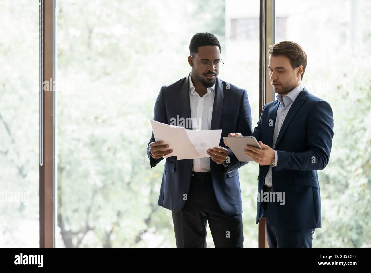 Project cooperate hi-res stock photography and images - Alamy