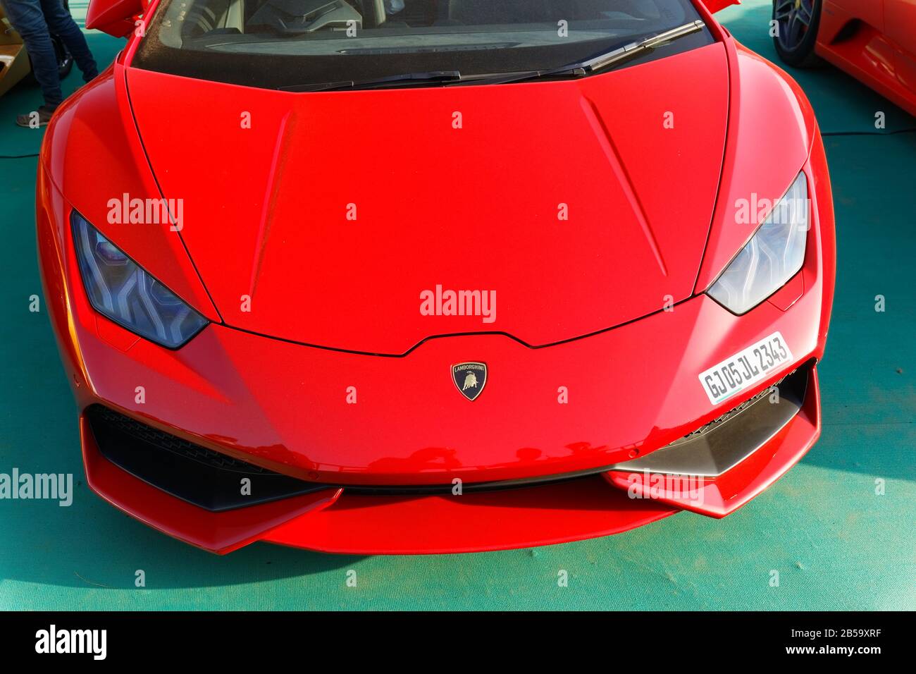 Vintage and new car and bike show in Mumbai, India Stock Photo - Alamy