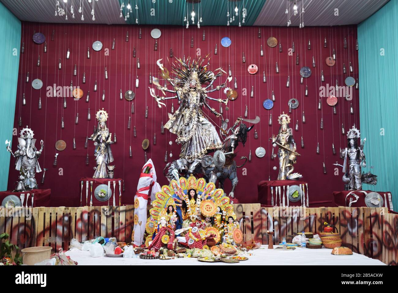 Durga sculpture made of scrap material Stock Photo - Alamy