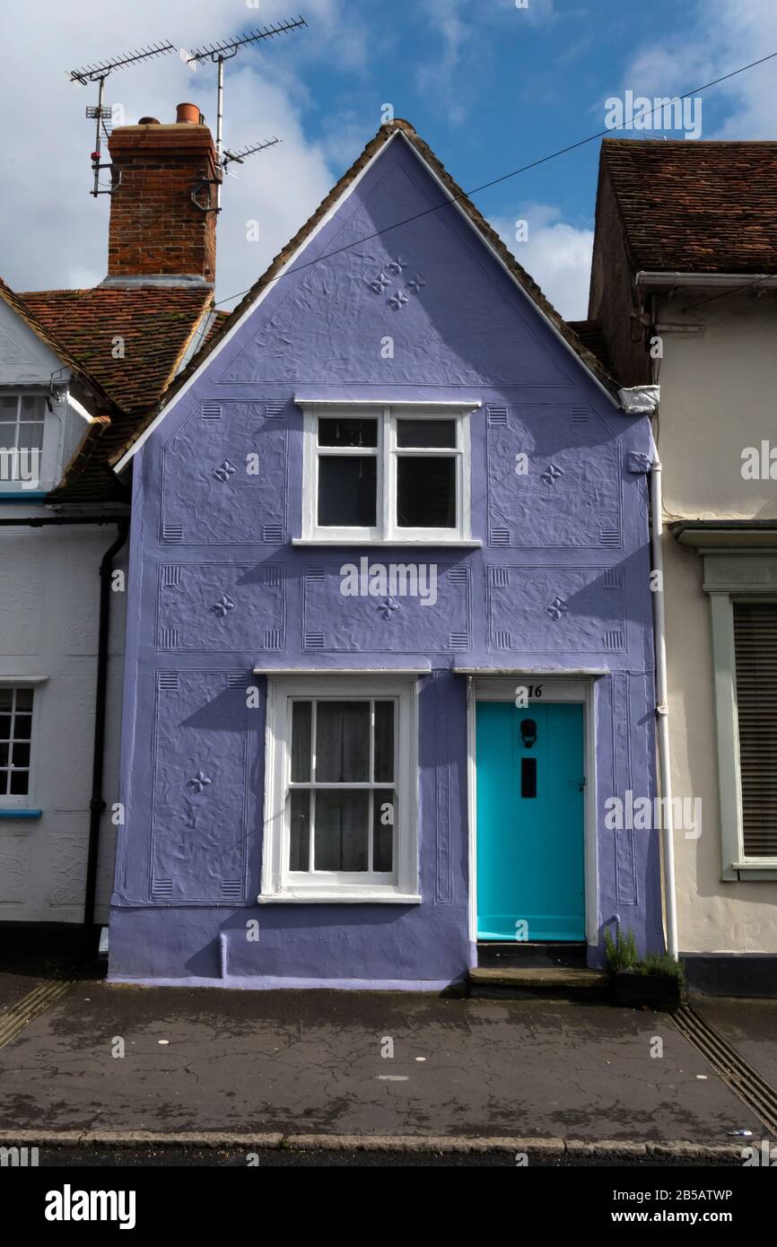 Coloured house hi-res stock photography and images - Alamy