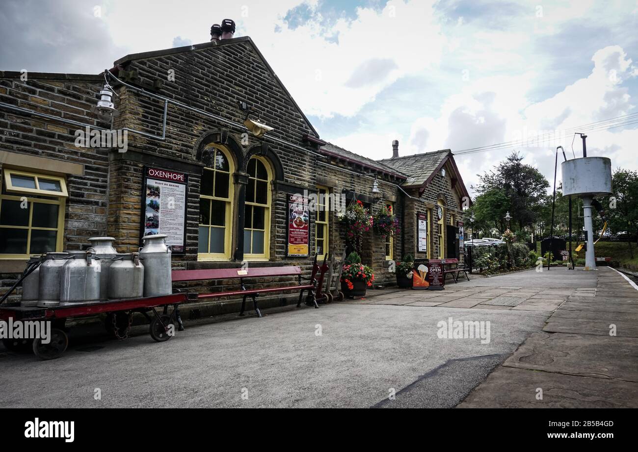 Oxenhope station hi-res stock photography and images - Alamy