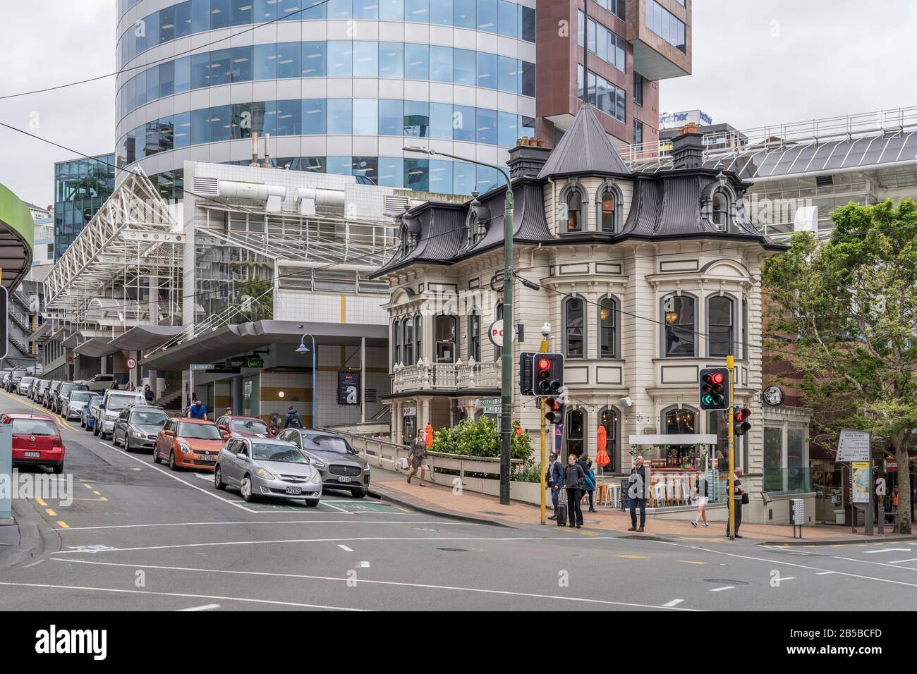 WELLINGTON, NEW ZEALAND - November 13 2019: cityscape with picturesque ...