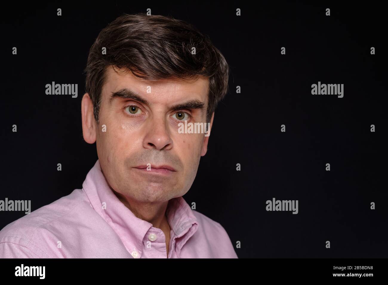 Male face looking left hi-res stock photography and images - Alamy