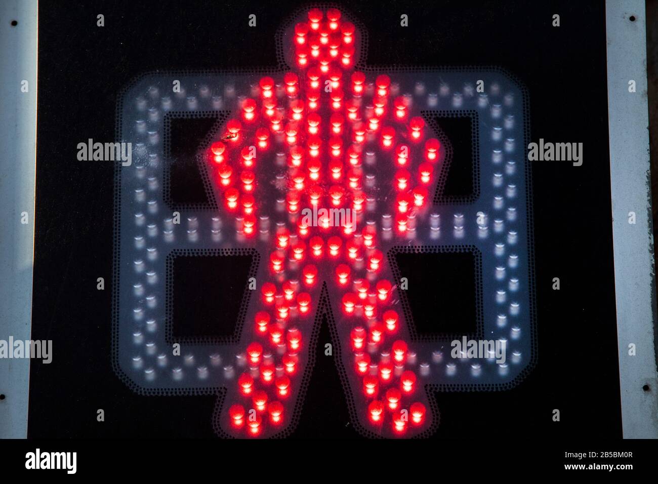 Red traffic light in the city street Stock Photo - Alamy