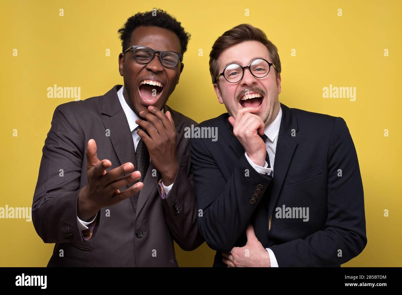 Smiling joke head shot hi-res stock photography and images - Alamy