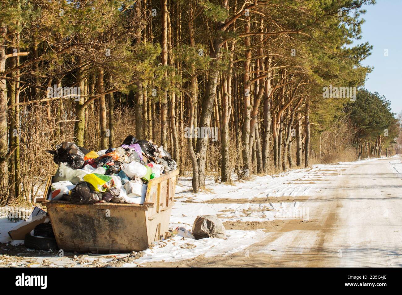 Full trash bags hi-res stock photography and images - Alamy
