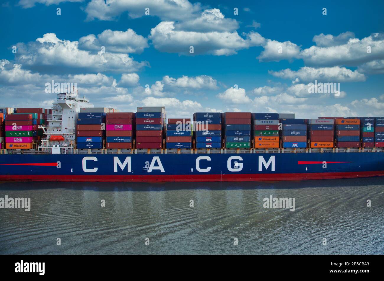 Cma cgm cargo hi-res stock photography and images - Alamy