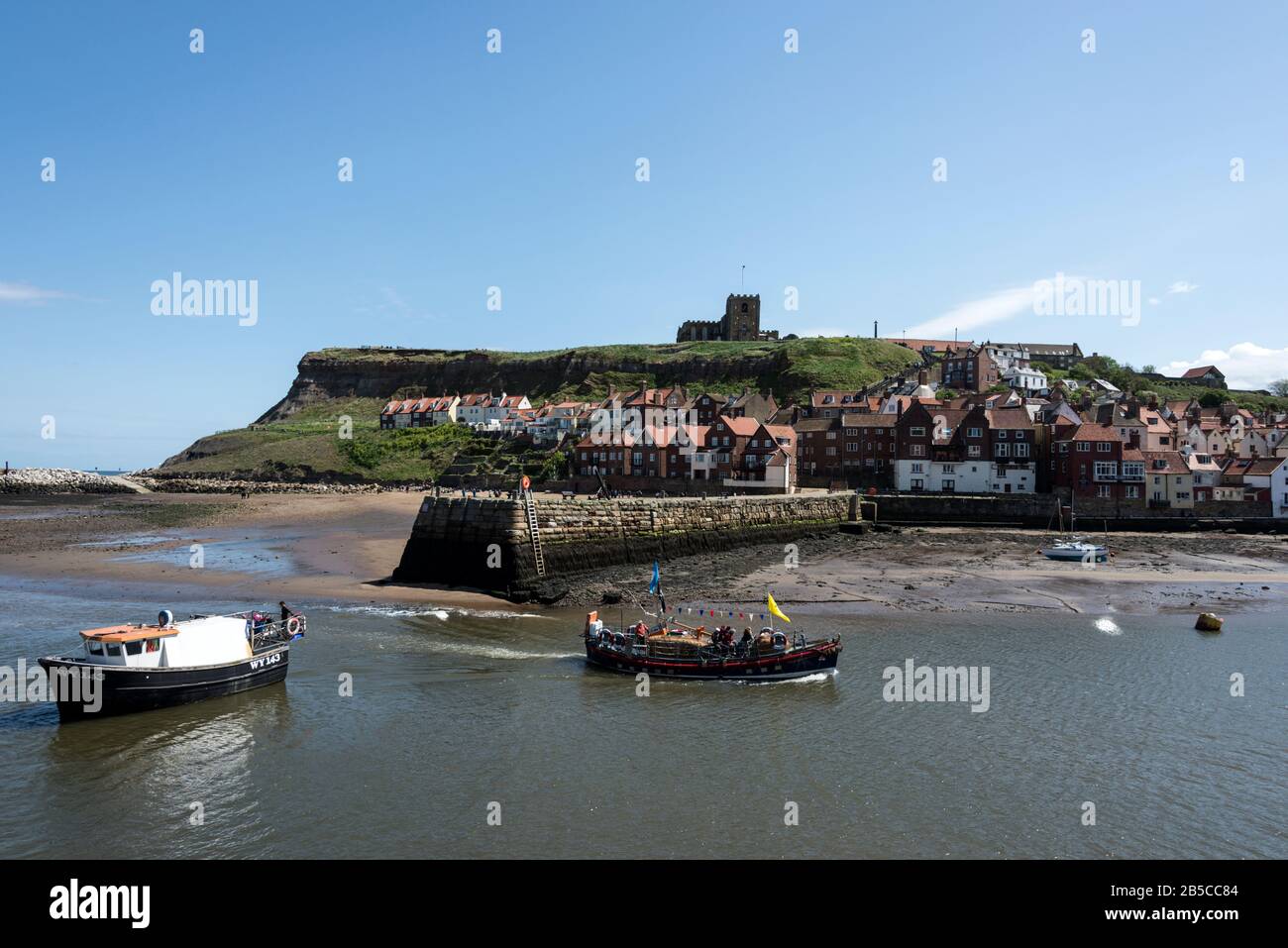 Whtiby skyline hi-res stock photography and images - Alamy