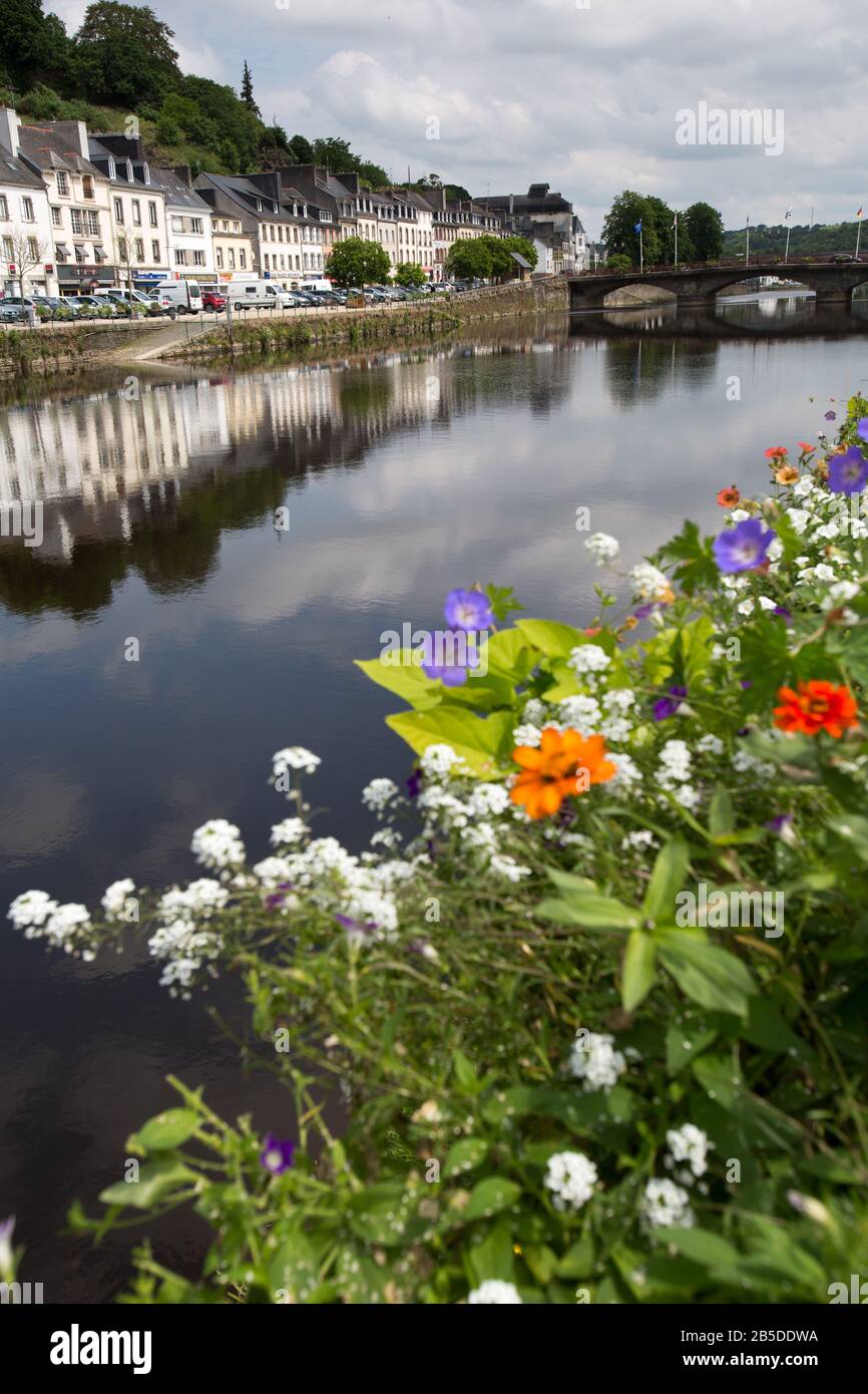 Town of Chateaulin, France. Picturesque summer view of the River Aulne ...