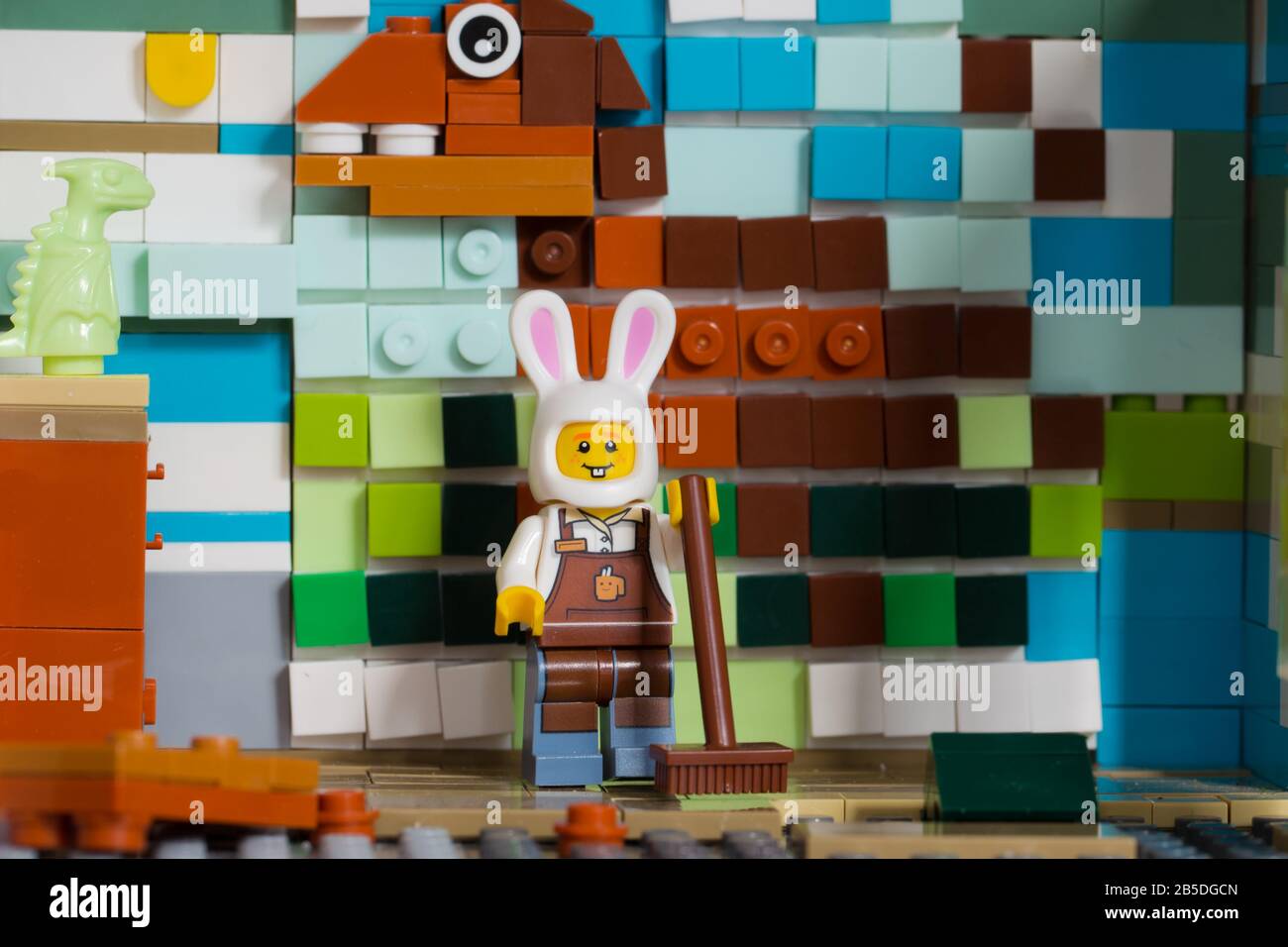 Easter house cleaning hi-res stock photography and images - Alamy