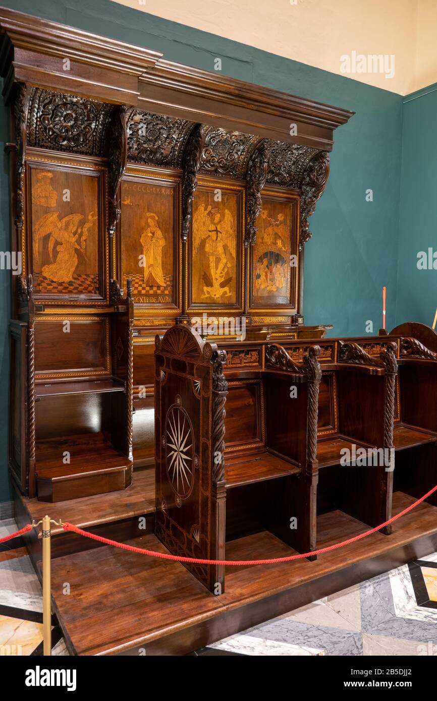 Wooden choir stalls in choir hi-res stock photography and images - Alamy