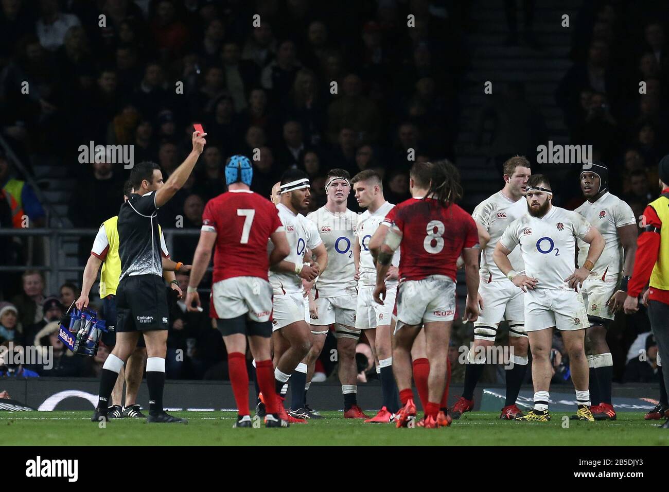 Red card rugby championship hi-res stock photography and images - Alamy