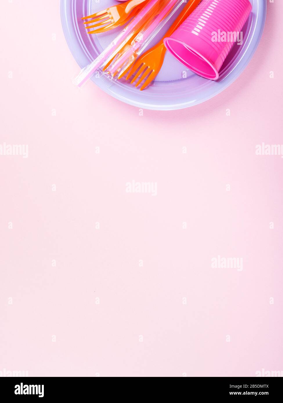 Plastic dish hi-res stock photography and images - Alamy