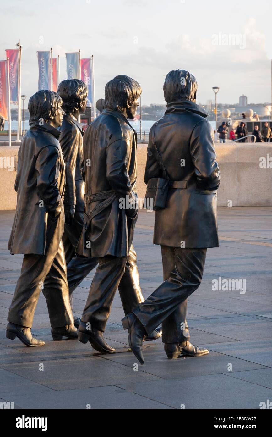 The Beatles Statue (4 bronze statues) sculpted by Andrew Edwards at ...
