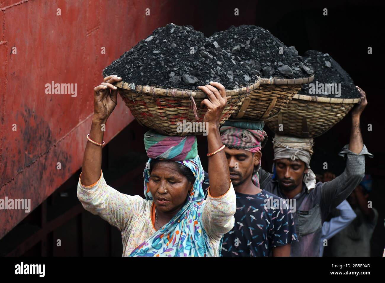 Coal mining in bangladesh hi-res stock photography and images - Alamy