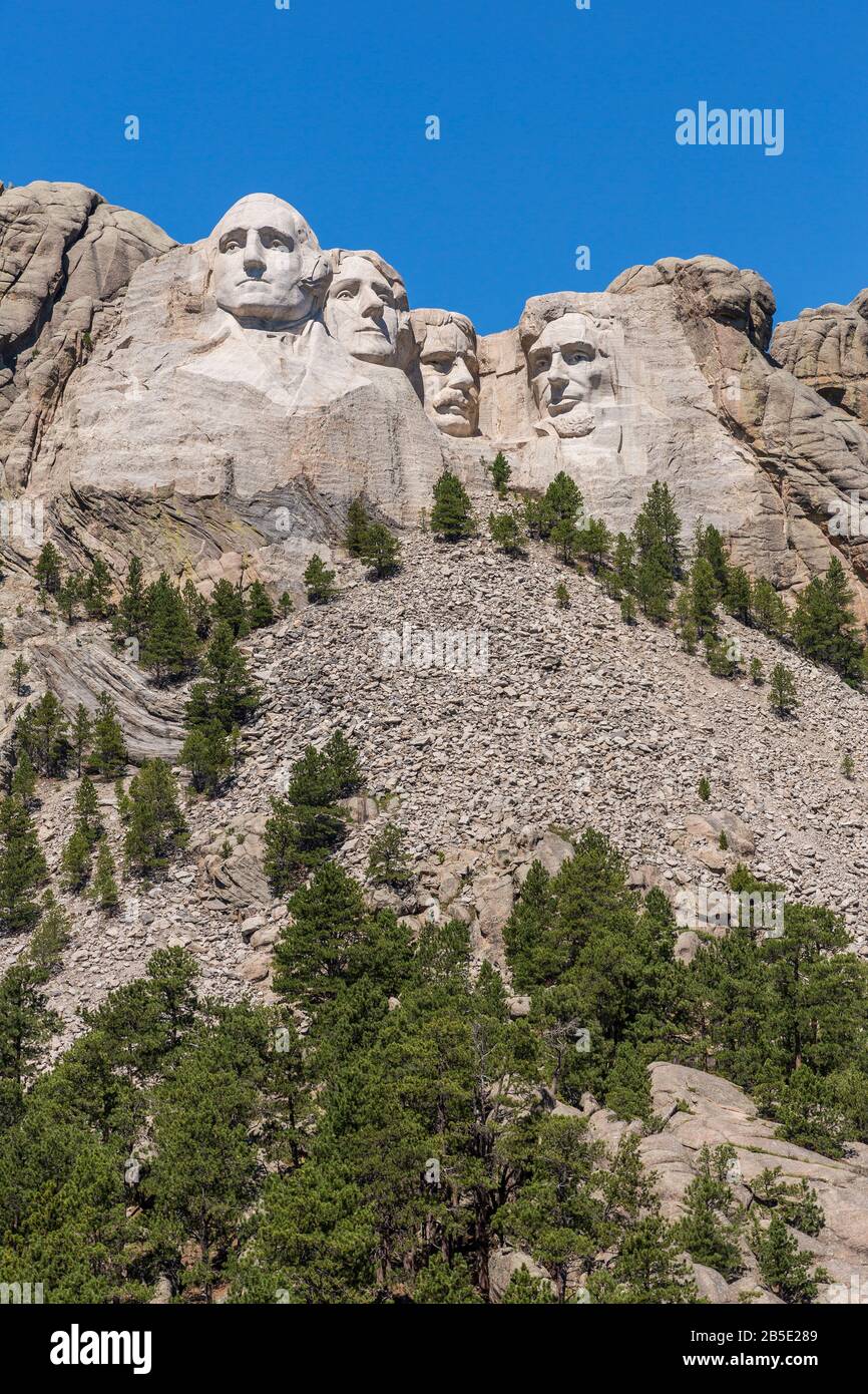 Mt. Rushmore in South Dakota with 4 United States president's faces ...