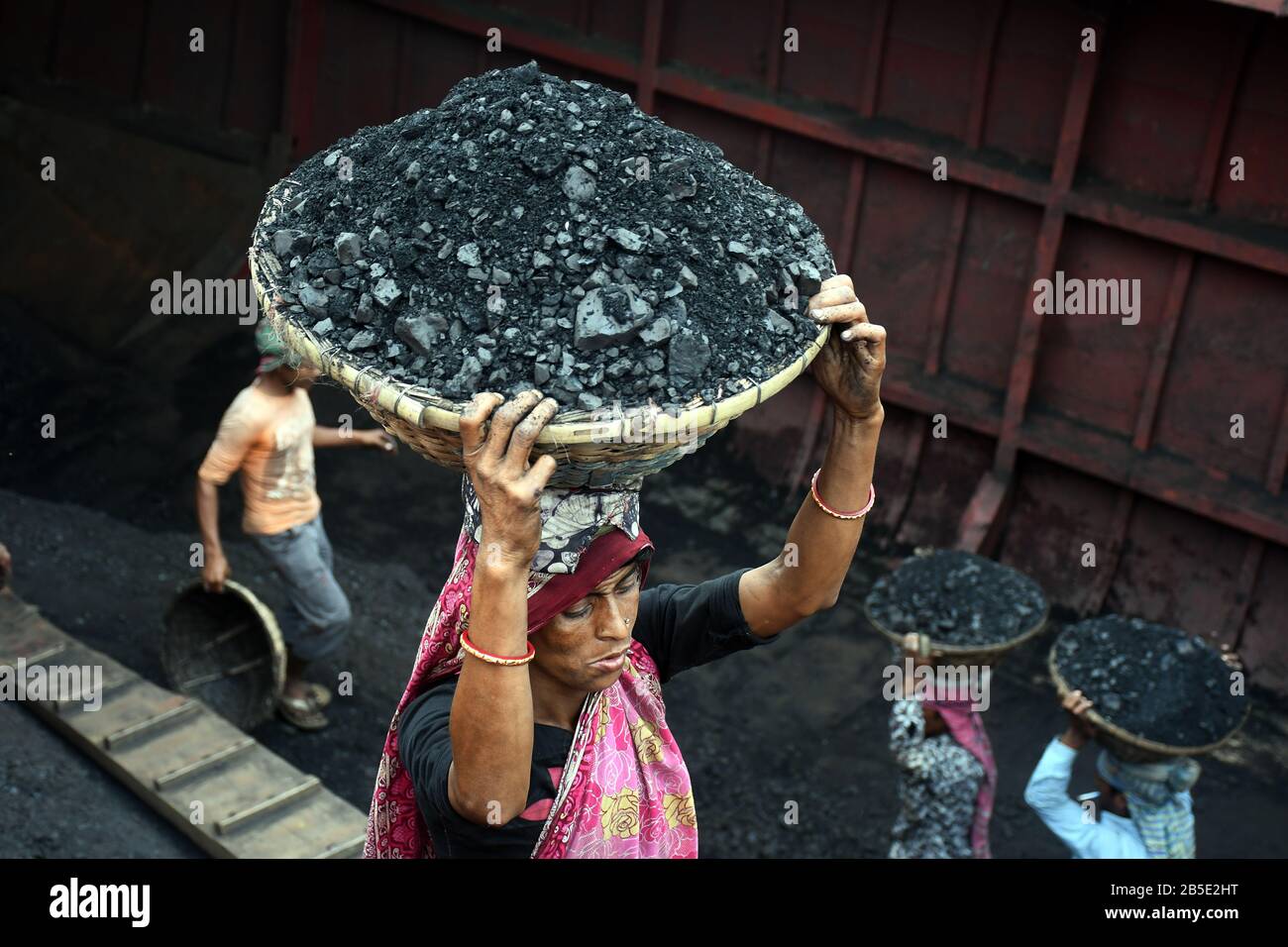 Coal mining in bangladesh hi-res stock photography and images - Alamy