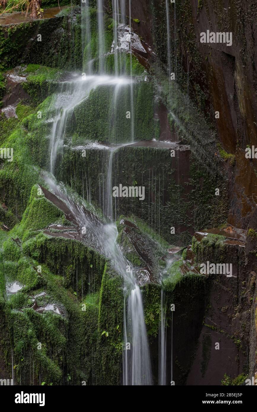 Dinorwic quarry waterfall hi-res stock photography and images - Alamy