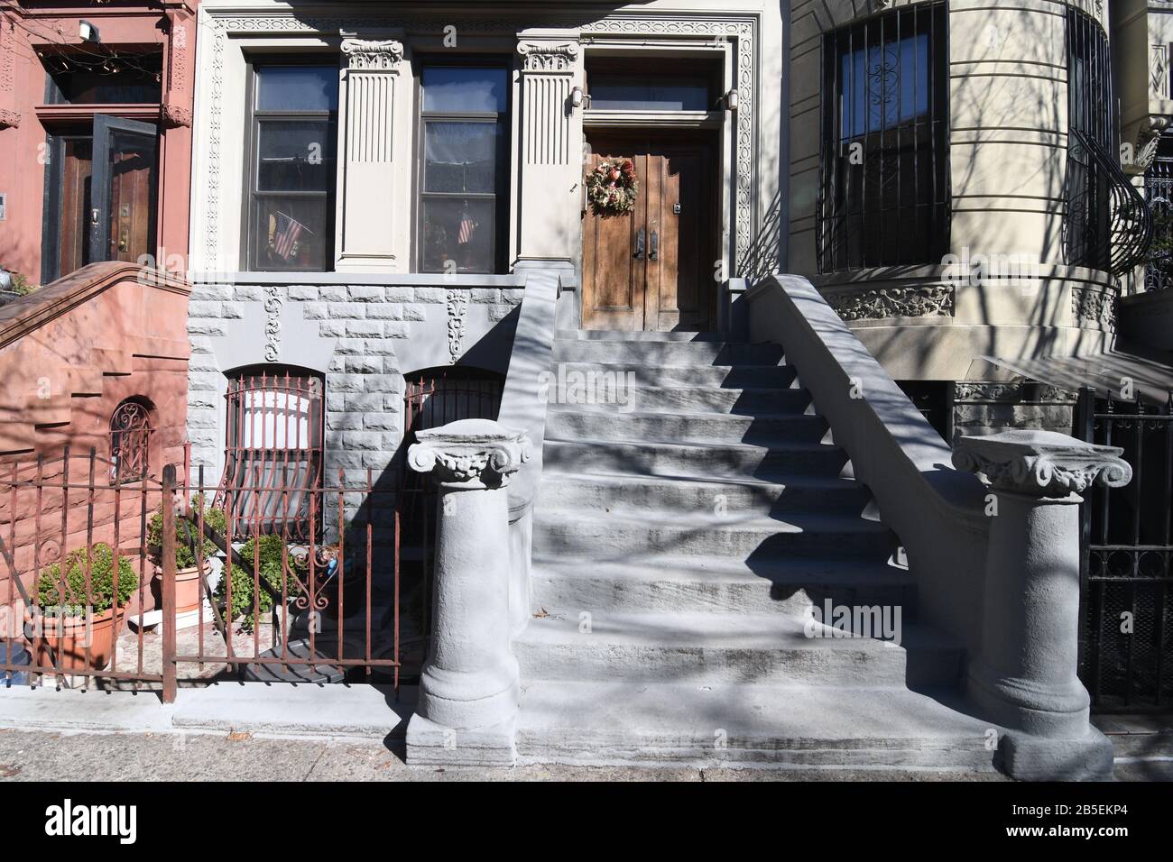 Harlem street view, New York City, USA Stock Photo - Alamy