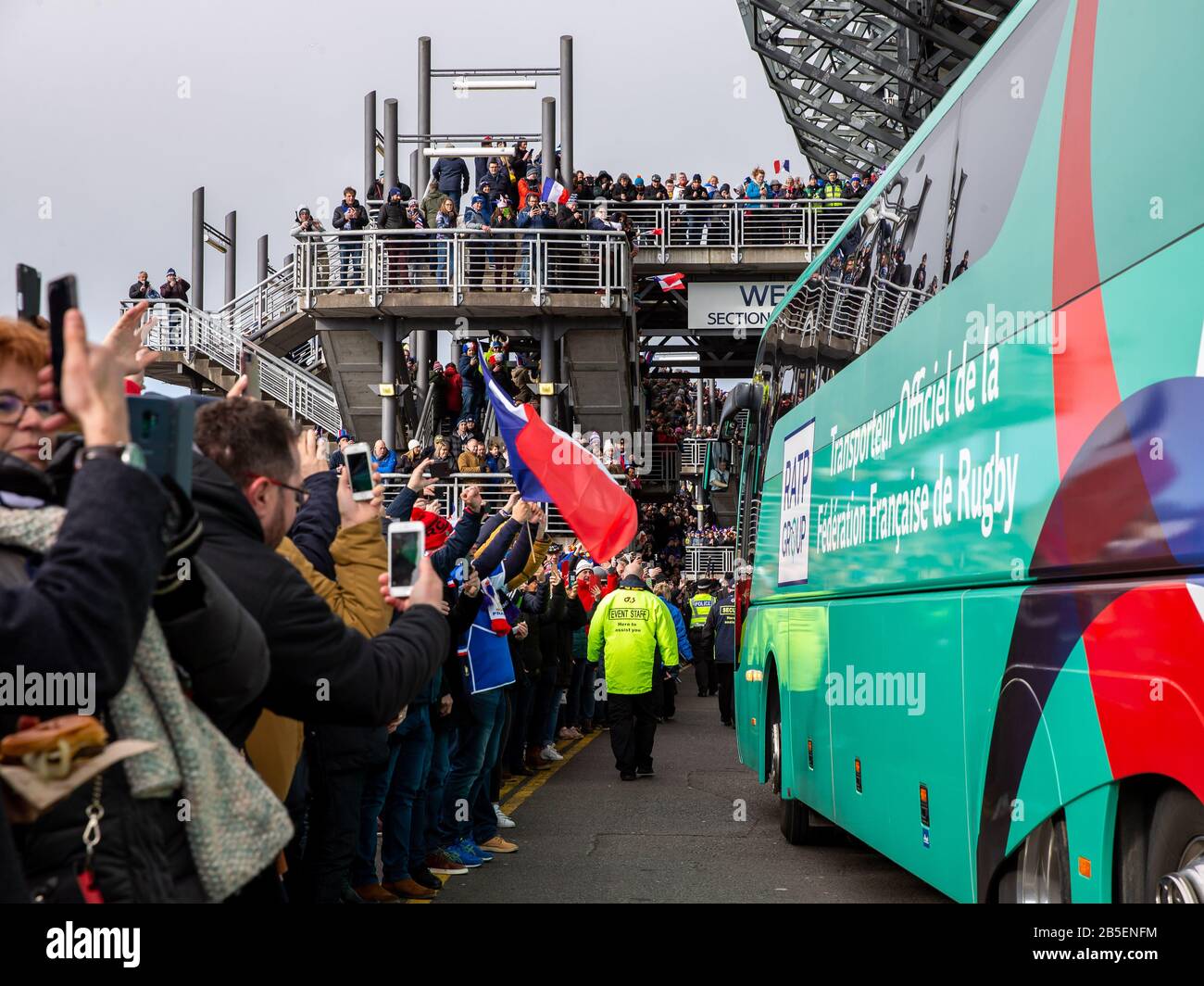 Welcome the scotland rugby team hi-res stock photography and images - Alamy
