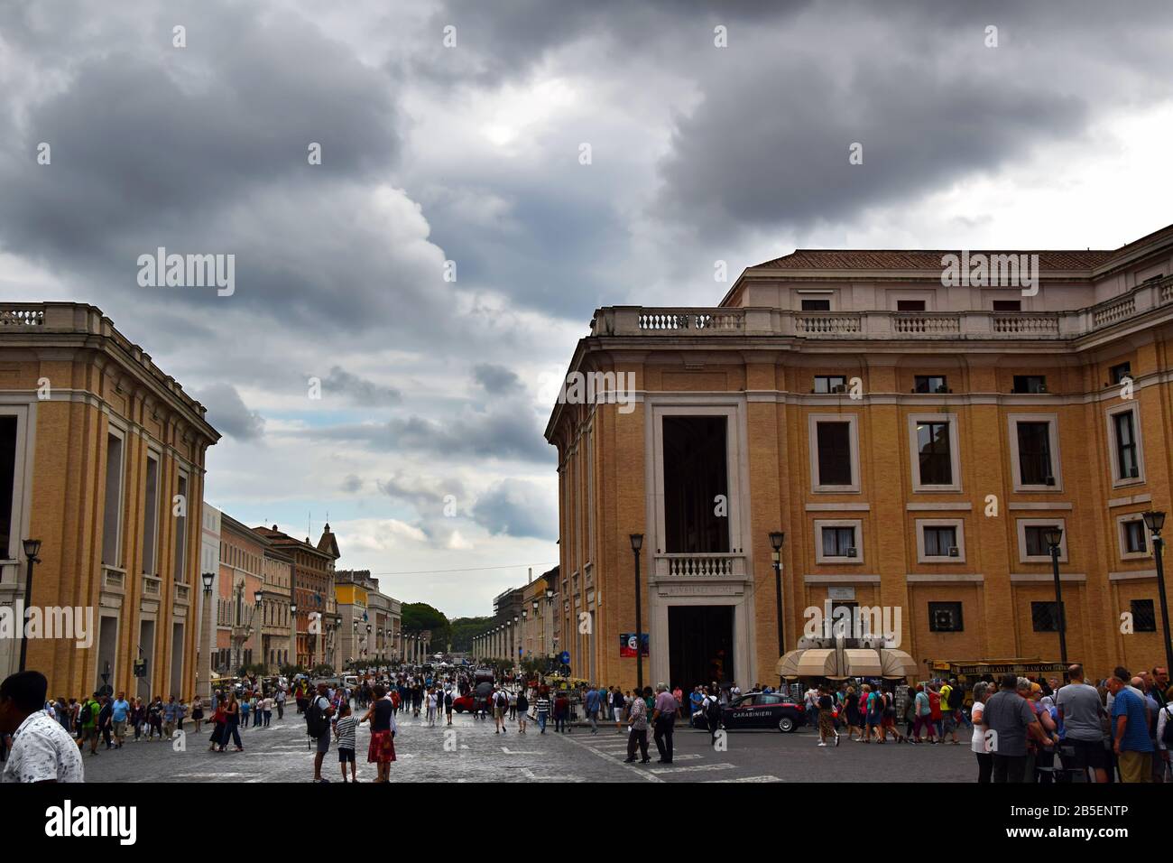 Piazza pio xii hi-res stock photography and images - Alamy