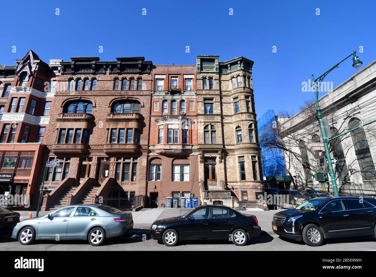 Harlem street view, New York City, USA Stock Photo - Alamy