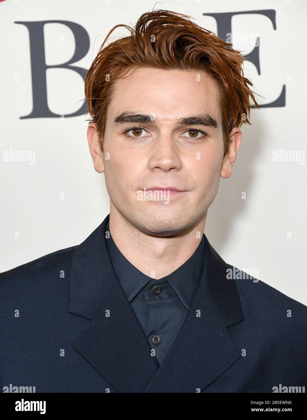 Kj apa 2020 hi-res stock photography and images - Alamy